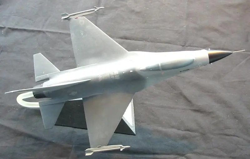 Model Aircraft F-16 Multirole Fighter | Record | DigitalNZ