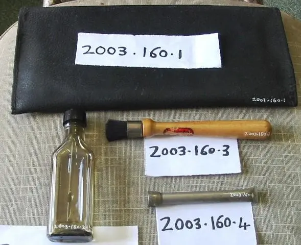 Typewriter cleaning kit | Record | DigitalNZ