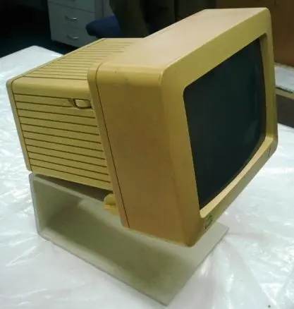 Computer Apple IIc | Record | DigitalNZ