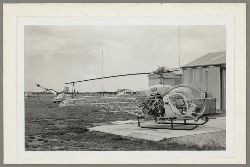 HDU Bell 47G 3B1 photograph | Record | DigitalNZ