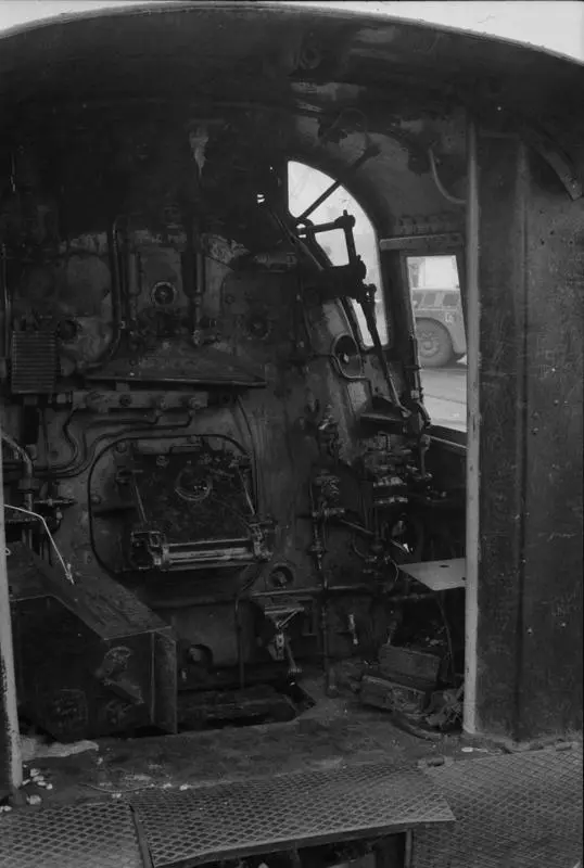 Photograph of K class locomotive cab | Record | DigitalNZ