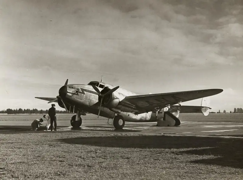 Union Airways NAC Lodestar | Record | DigitalNZ