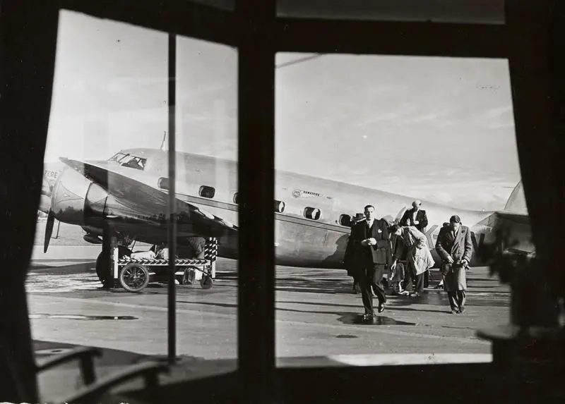 Union Airways NAC Lodestar | Record | DigitalNZ