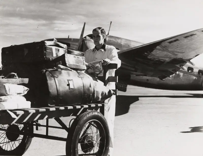 Union Airways NAC Lodestar | Record | DigitalNZ