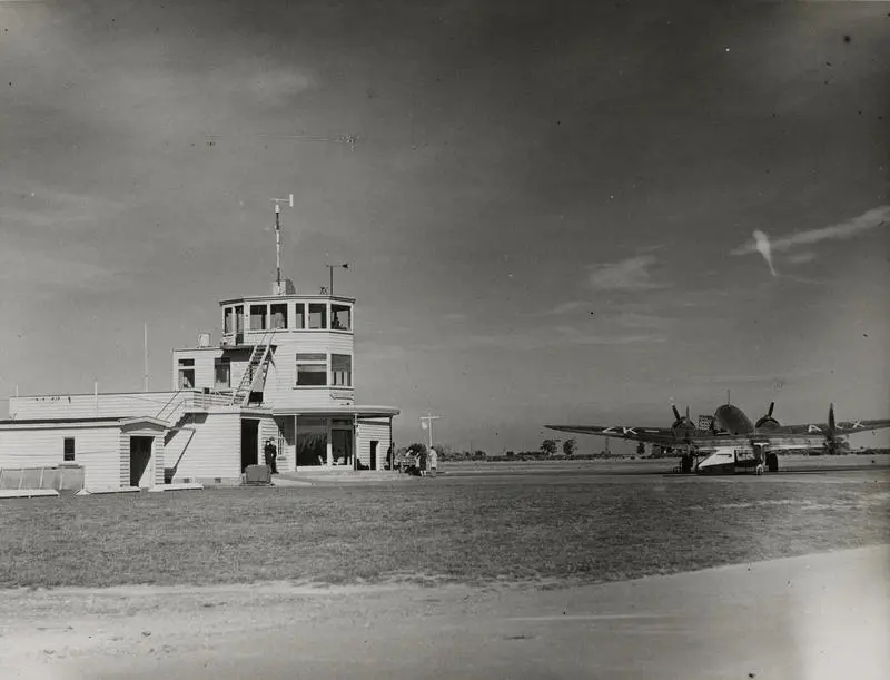 Union Airways NAC Lodestar | Record | DigitalNZ