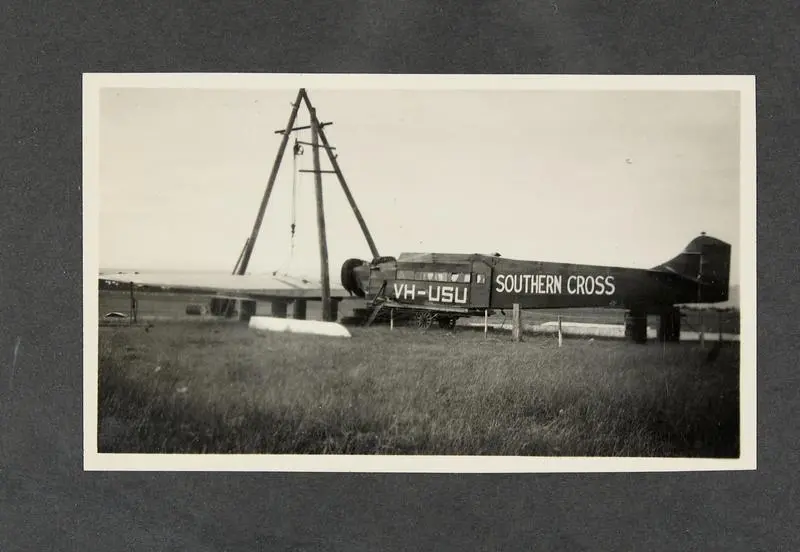 Southern Cross undergoing repairs with the wings off | Record | DigitalNZ