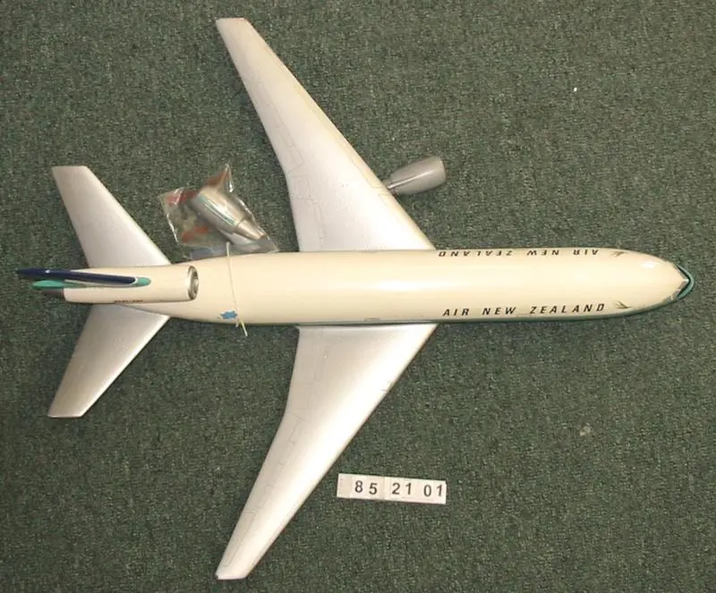 Model Aircraft DC-10 Air New Zealand | Record | DigitalNZ