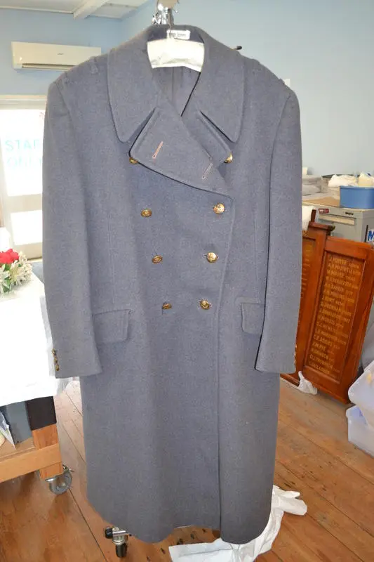 Uniform - Greatcoat (RNZAF) | Record | DigitalNZ