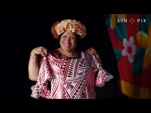 Mama Rauti Para: A mu'umu'u fashion show for Cook Island mamas | Record ...