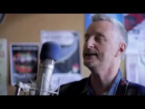Billy Bragg: Debris (live in studio) | Record | DigitalNZ