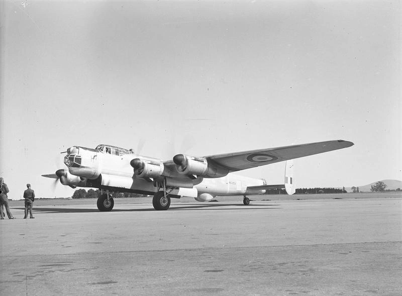 Aviation. RAAF Air Force ?. Avro Lincoln Bomber; Harewood Aerodrome ...