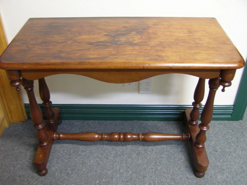 Kauri Hall Table | Record | DigitalNZ