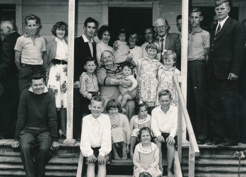 Balderston Family | Record | DigitalNZ