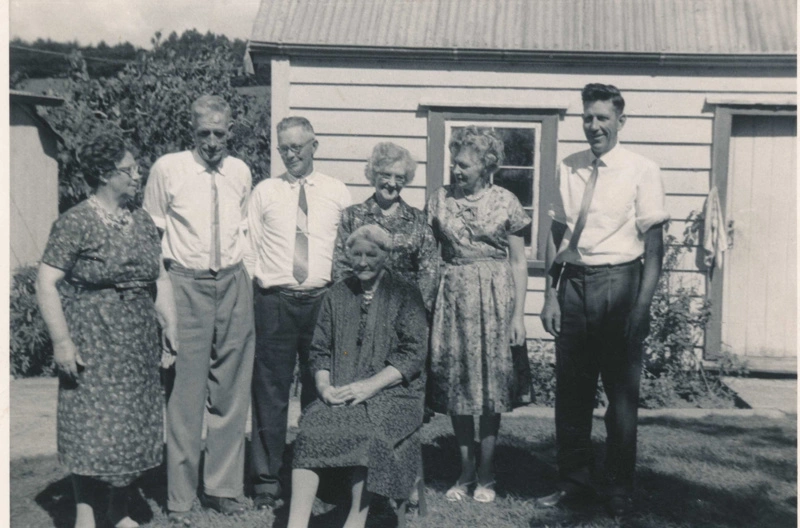 Logue Family | Record | DigitalNZ