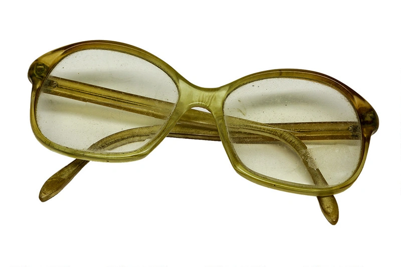 Spectacles | Record | DigitalNZ