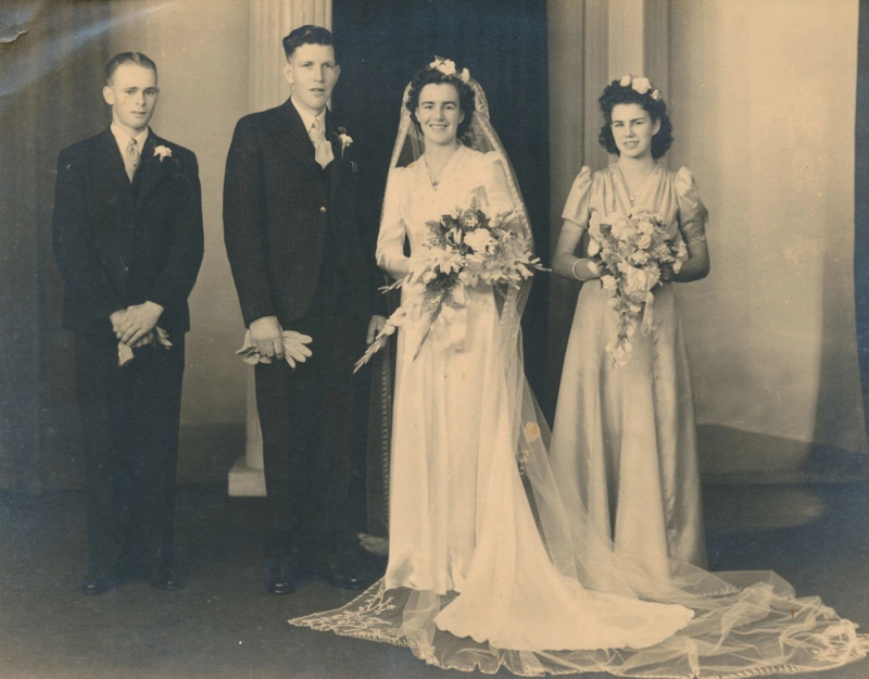 Logue and Jones Family Wedding | Record | DigitalNZ