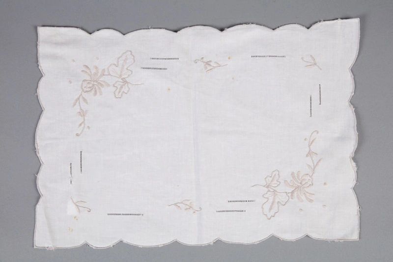 Tray Cloth, Cotton Embroidered in Ecru Thread | Record | DigitalNZ