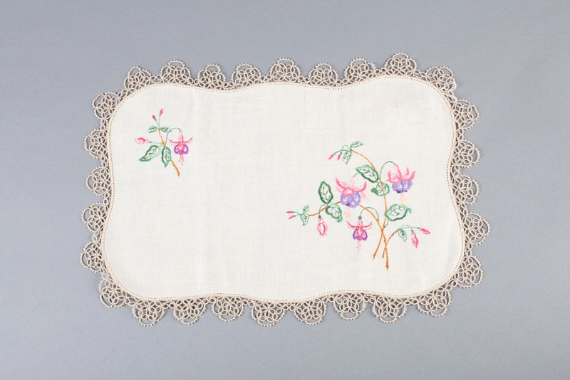 Tray Cloth, Embroidered | Record | DigitalNZ