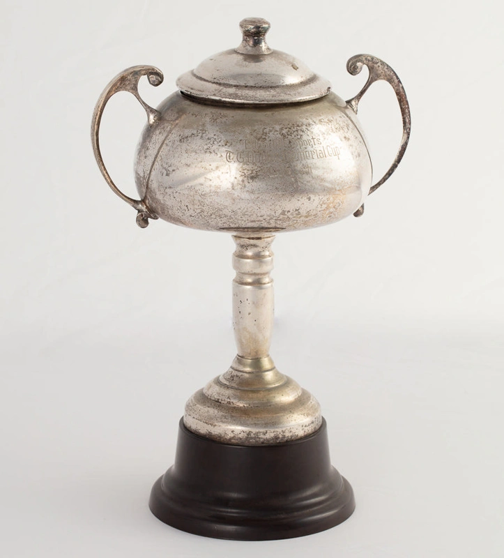 Trophy, Edendale Sports T G Dobbie Memorial Cup 440 yds Cash | Record | DigitalNZ