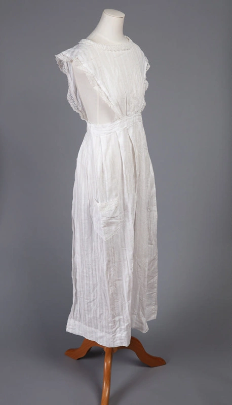 Apron, Swiss Voile | Record | DigitalNZ