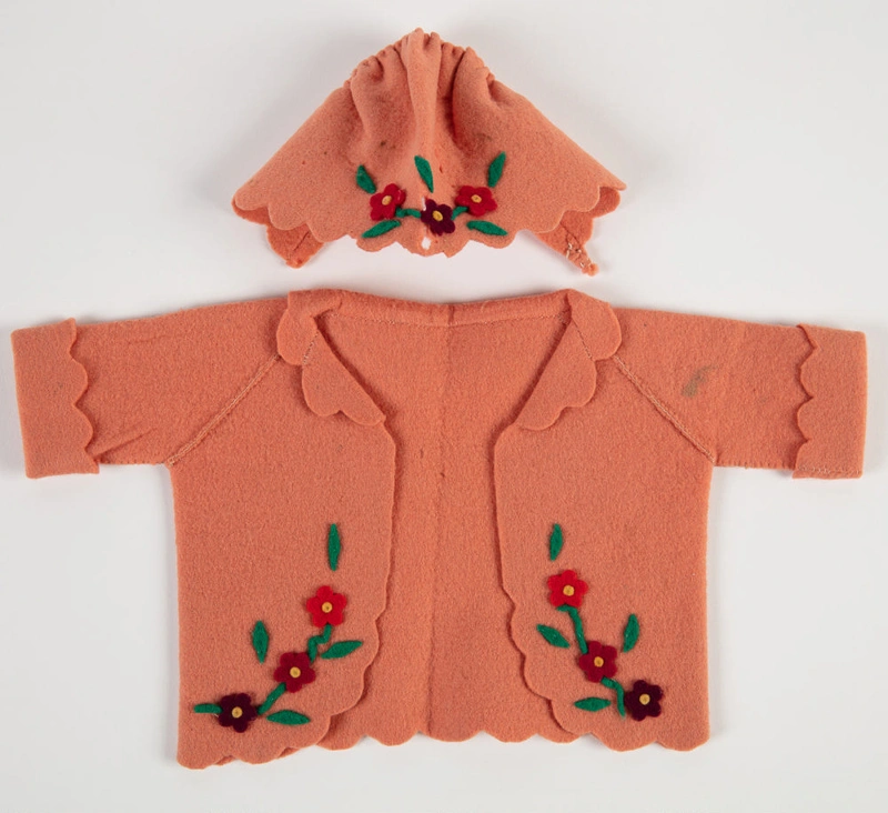 Doll's Clothing, Felt Bonnet and Coat | Record | DigitalNZ