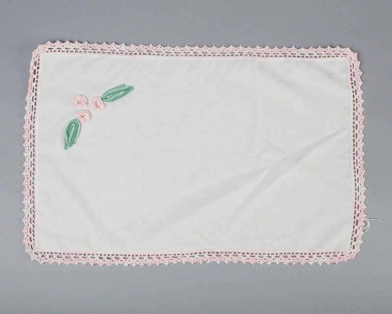 Tray Cloth, Pink Blossoms | Record | DigitalNZ