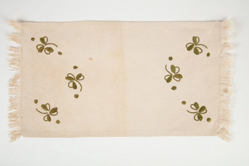 Tray Cloth, Shamrock Design | Record | DigitalNZ