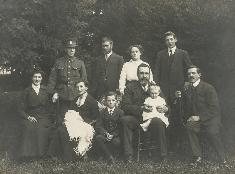 Photograph, Grieve family | Record | DigitalNZ