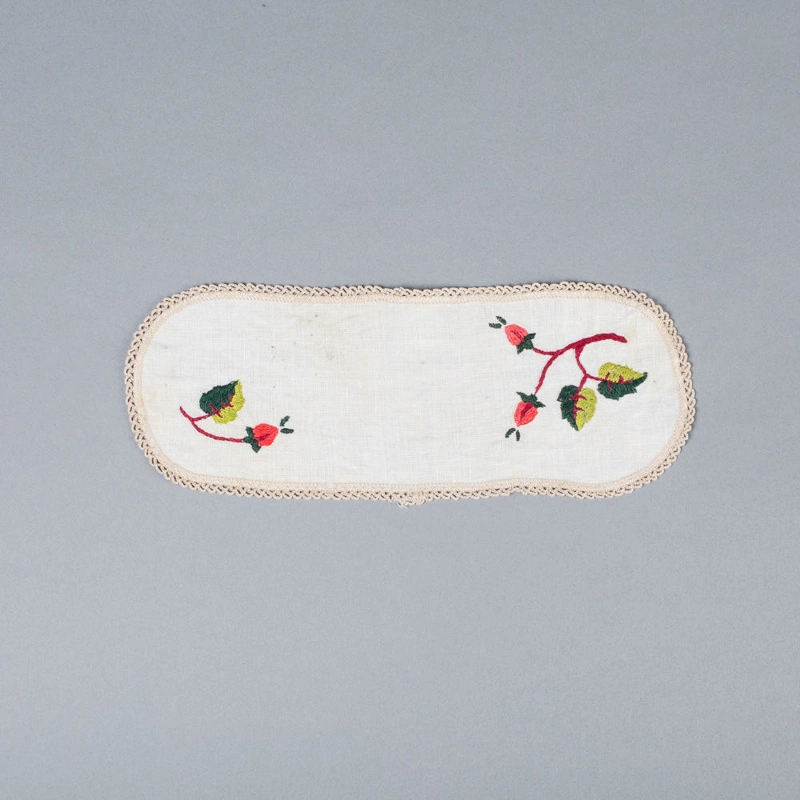 Embroidered Table Mat, Stylised Acorns | Record | DigitalNZ