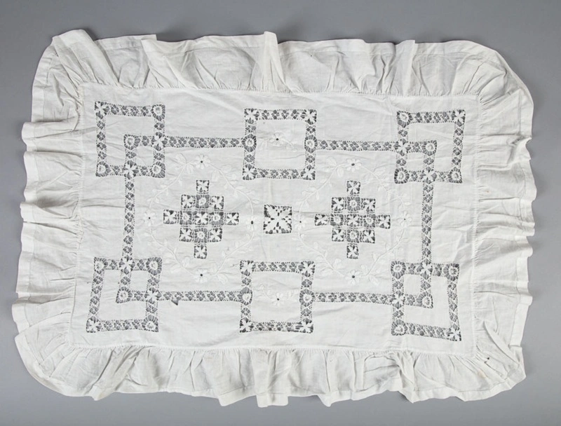 Pillow Sham, Pair Embroidered with Drawn Thread Work | Record | DigitalNZ