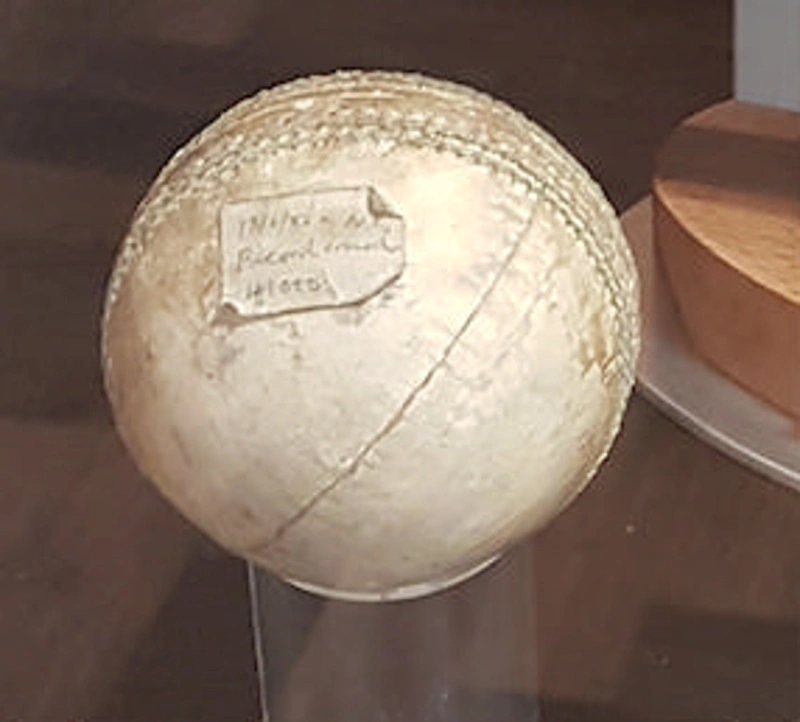 Ball: New Zealand v Australia 1983 | Record | DigitalNZ