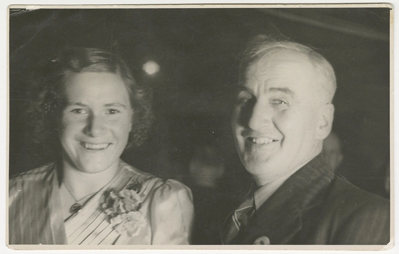 Photograph, Tom Robson and Rhona Milne | Record | DigitalNZ