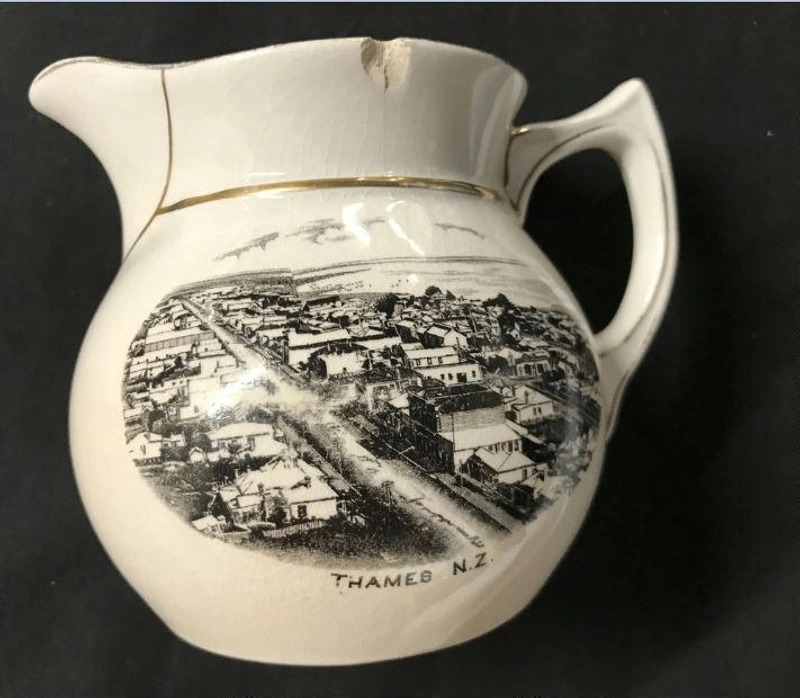 Jug, Pollen Street image | Record | DigitalNZ