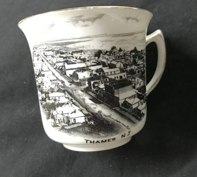 Cup, Thames scene image | Record | DigitalNZ