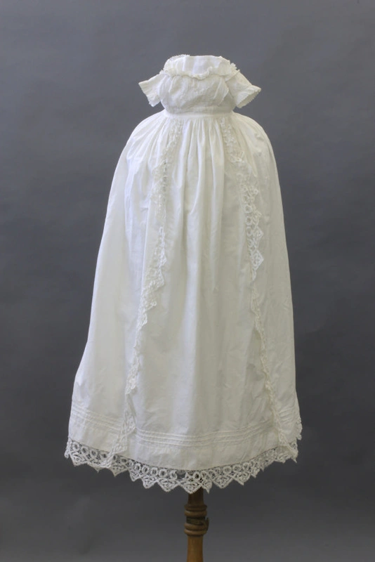 Christening Gown, Muir Family | Record | DigitalNZ