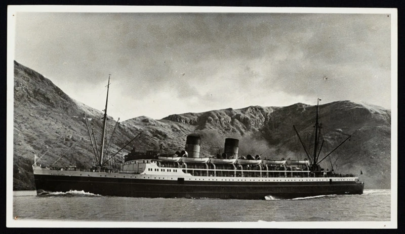 The ferry 'Rangatira' hurrying to berth. | Record | DigitalNZ
