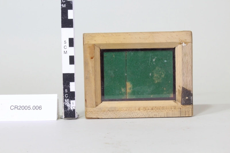 Photograph frame | Record | DigitalNZ