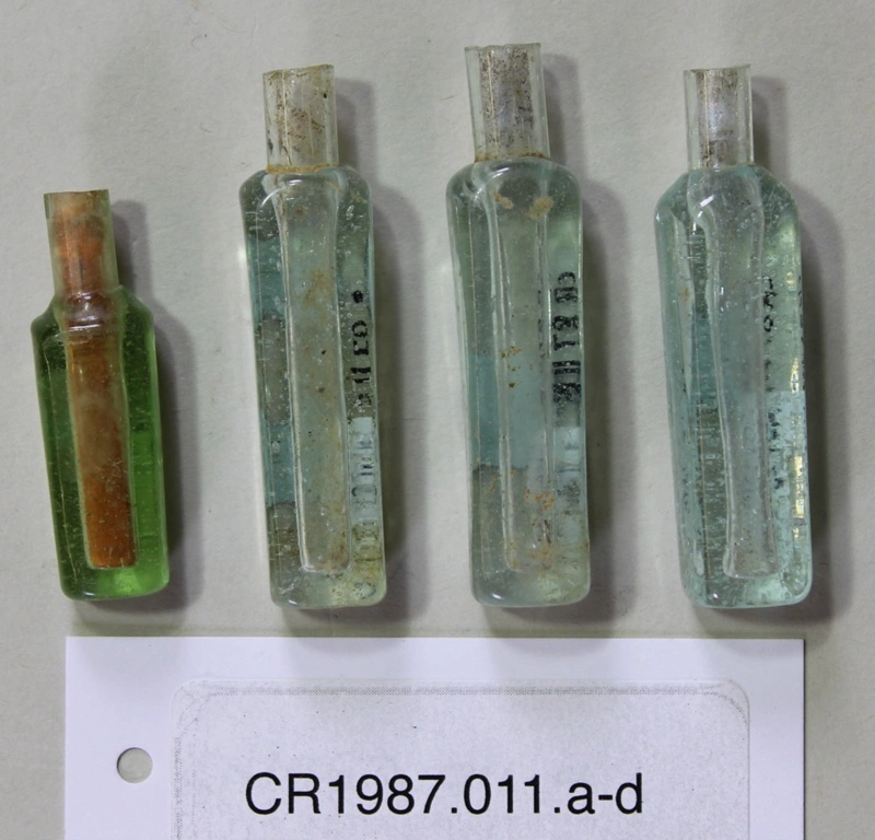 Small vials or bottles (4) | Record | DigitalNZ