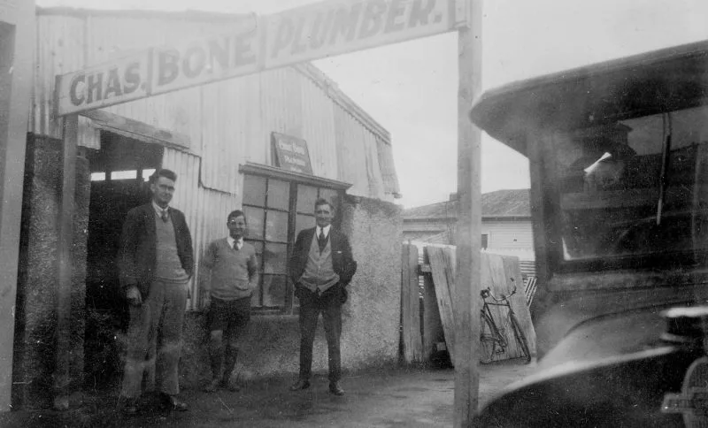 Chas Bone Plumber | Record | DigitalNZ