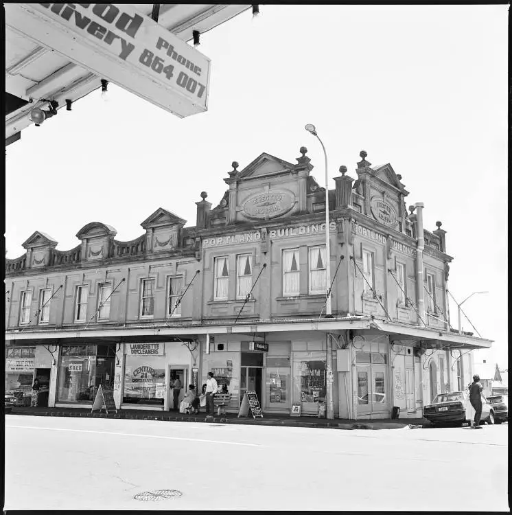 Portland Buildings, New North Road, Kingsland, 1989 | Record | DigitalNZ