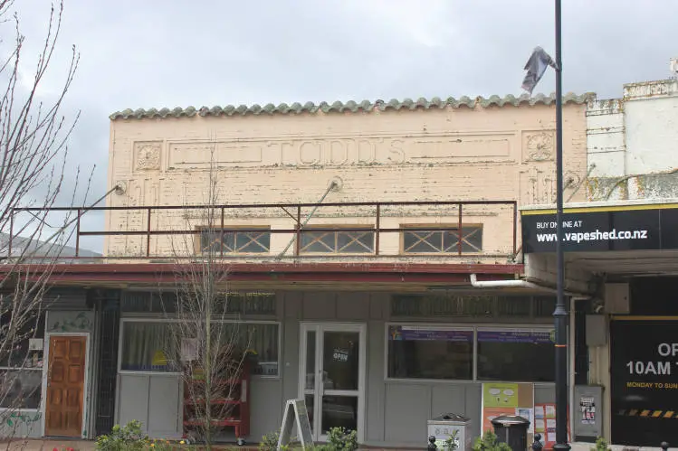141 Main Street, Huntly, 2019 | Record | DigitalNZ