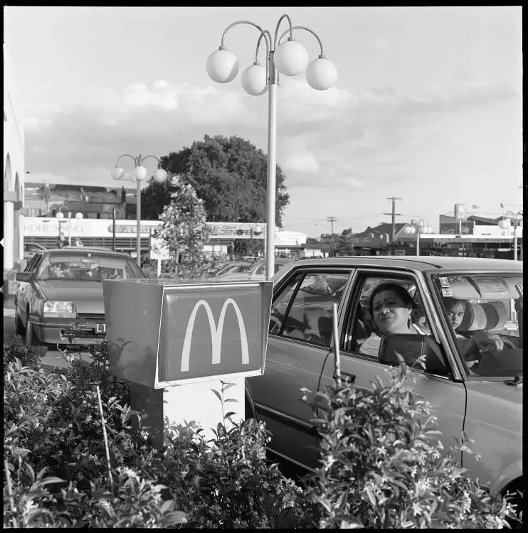 Royal Oak Shopping Centre, 1989 | Record | DigitalNZ