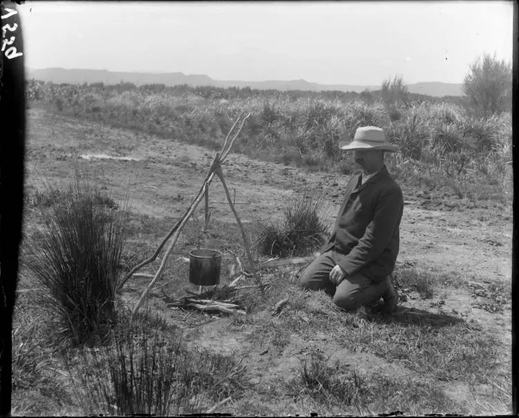 Charles Butcher boiling a billy at Strathmore, 1910 | Record | DigitalNZ