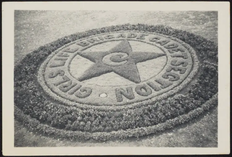 Decorative flower bed, Jellicoe Park, Onehunga | Record | DigitalNZ