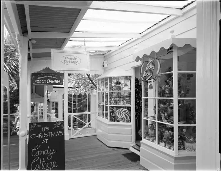 Candy Cottage, Parnell Village, Parnell, 1989 | Record | DigitalNZ