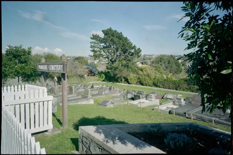St Mary's Pioneer Cemetery, Torbay | Record | DigitalNZ