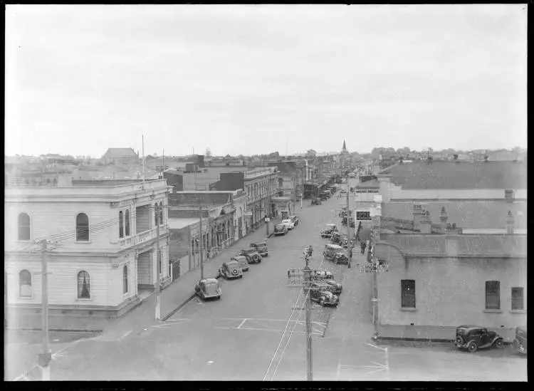High Street, Hāwera, 1939 | Record | DigitalNZ