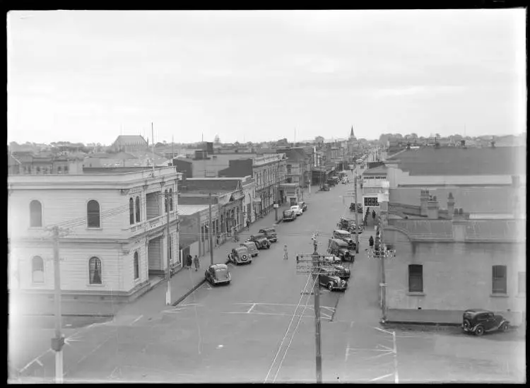 High Street, Hāwera, 1939 | Record | DigitalNZ