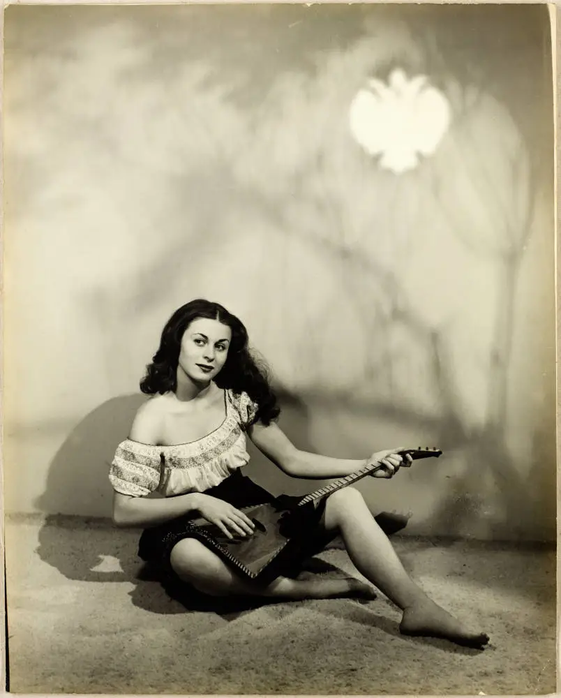 Anne McKeever with balalaika, 1950 | Record | DigitalNZ