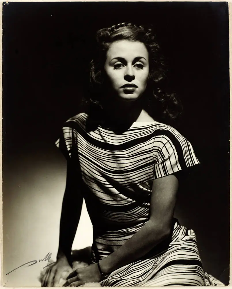 Anne McKeever, 1945 | Record | DigitalNZ